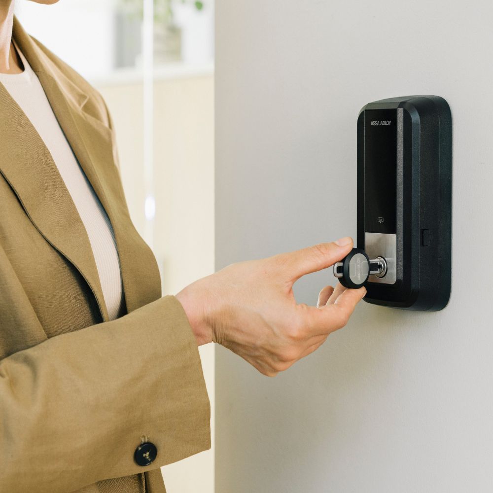 Wall Programming Device | ASSA ABLOY
